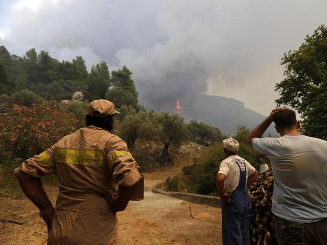 Greek island Evia’s forest fire rages on | Hindustan Times
