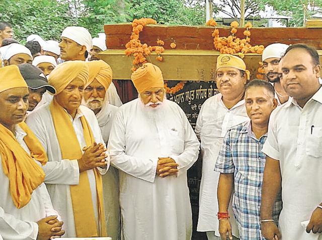 CPS Avinash gets Dera Ballan support to show his might - Hindustan Times