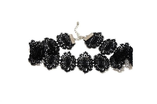 Lace, leather or metal: What’s your choker style? | Fashion Trends