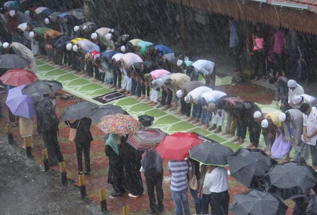 Mumbai rains bring misery to commuters | Hindustan Times