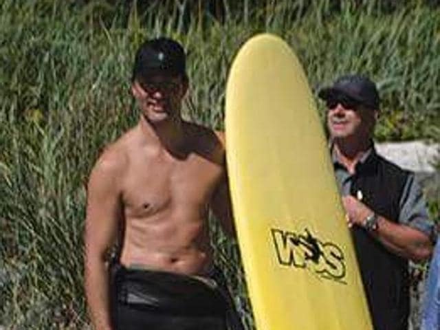 Shirtless Canadian PM Justin Trudeau becomes summer internet ...
