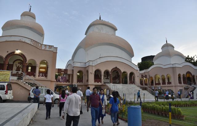 CR Park throbs with Bengali way of life | Latest News Delhi