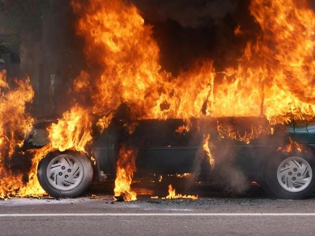 Turkey: 6 killed in car bomb attack targeting police | World News