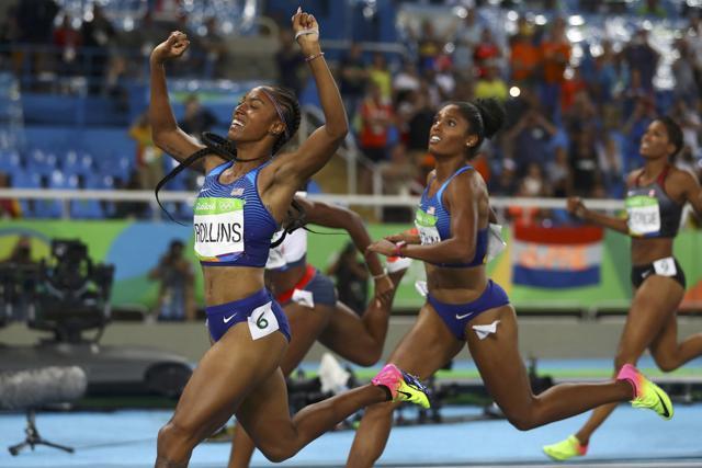 Rio 2016: Sakshi Malik wins bronze, Usain Bolt enters 200m final | Olympics