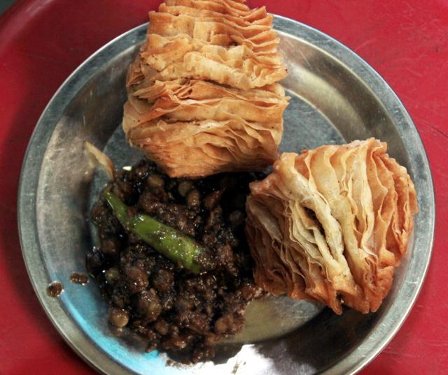 Samosa sutra: A look at the varied puff pastries across Delhi ...