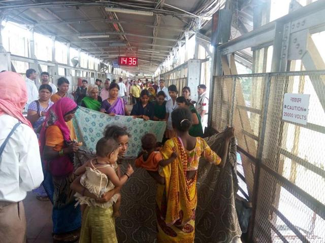 Woman delivers baby at MP’s Itarsi railway station | Hindustan Times