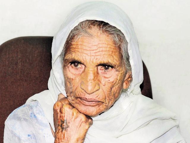 In spite of court orders, 85-year-old Mohali woman struggles to evict ...
