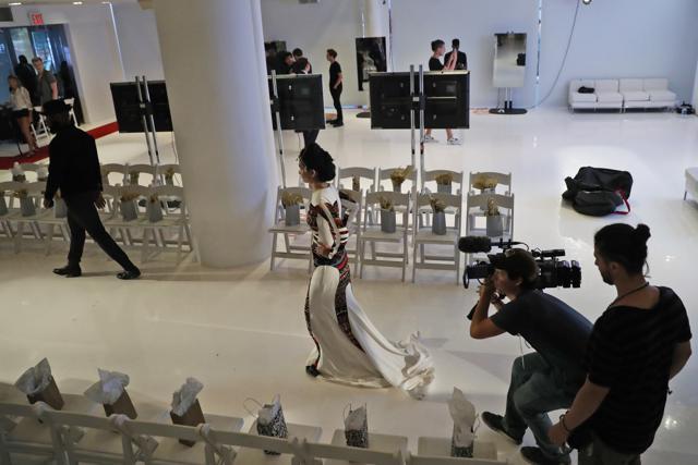 Acid attack survivor Reshma Quereshi dazzles at New York Fashion Week ...