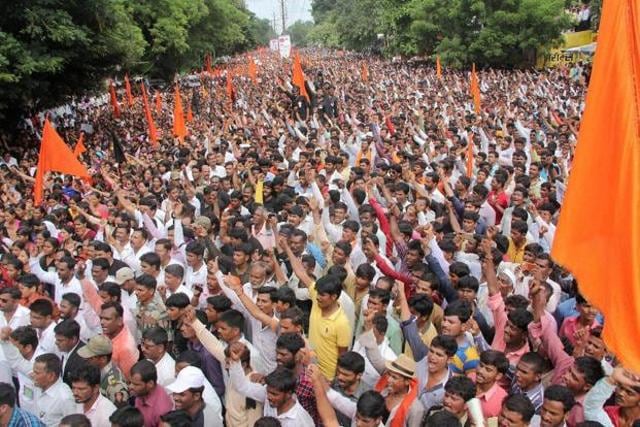 Maratha Protests: CM open to talks with agitators | Mumbai news