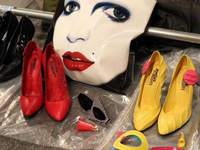 12 tackiest... oops wackiest New York Fashion Week accessories ...