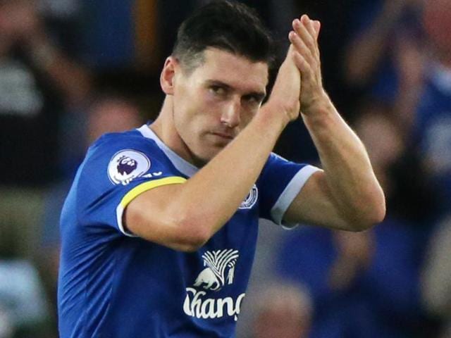 Premier League: Gareth Barry marks milestone as Everton beat ...