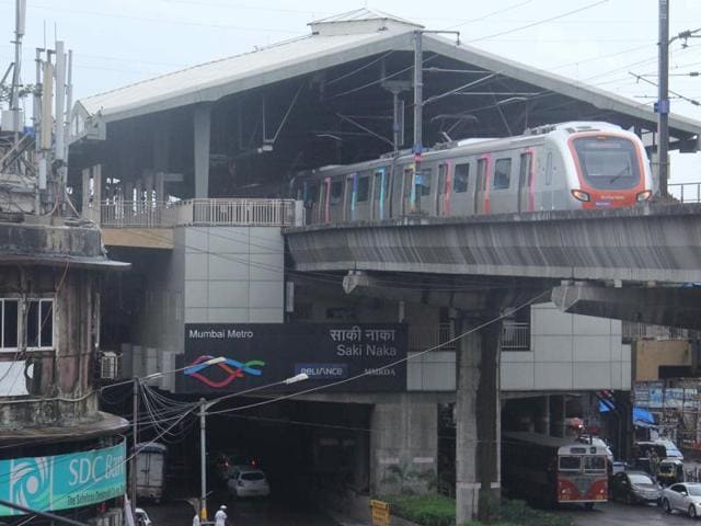20-year old man from Bihar commits suicide at Mumbai’s Andheri metro ...