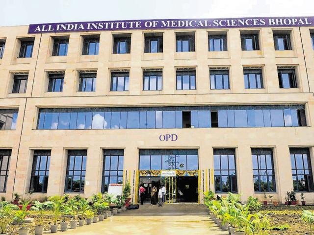 AIIMS Bhopal lacks emergency dept, patients sent outside | Hindustan Times