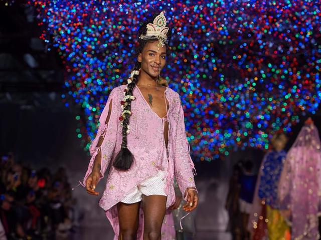 A look at London designer Ashish Gupta’s bizarre creations | Hindustan ...