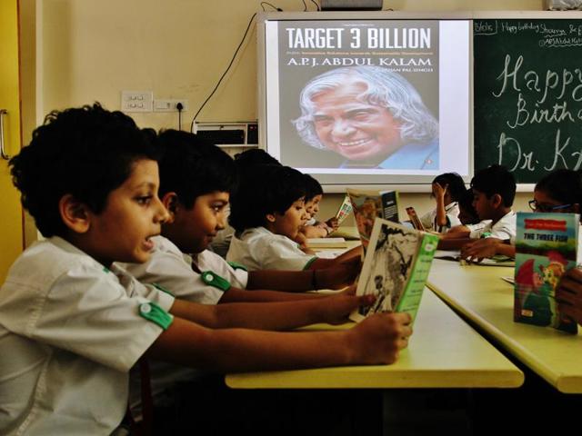 Schools, parents and children divided over benefits of reading e-books ...