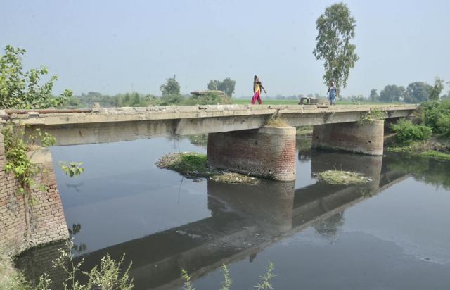Killer bridges dot Punjab border villages - Hindustan Times