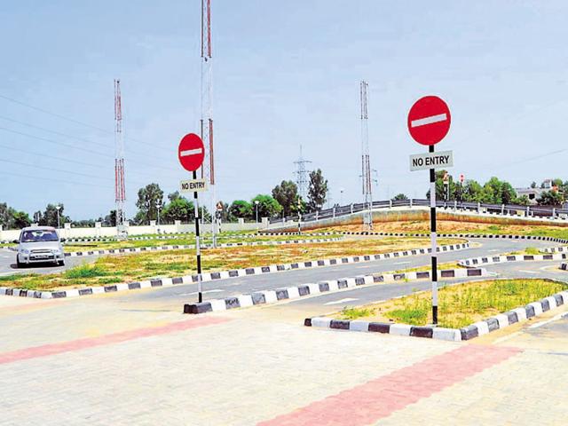 Driving test becomes hassle for applicants in Moga | Hindustan Times