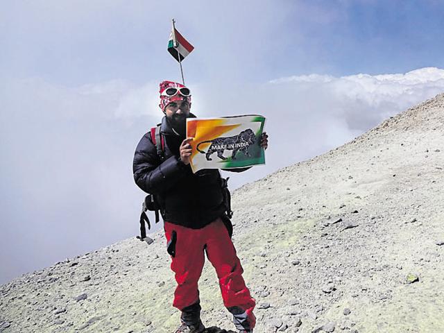Reaching heights: MP mountaineer scales highest mountains of Iran ...