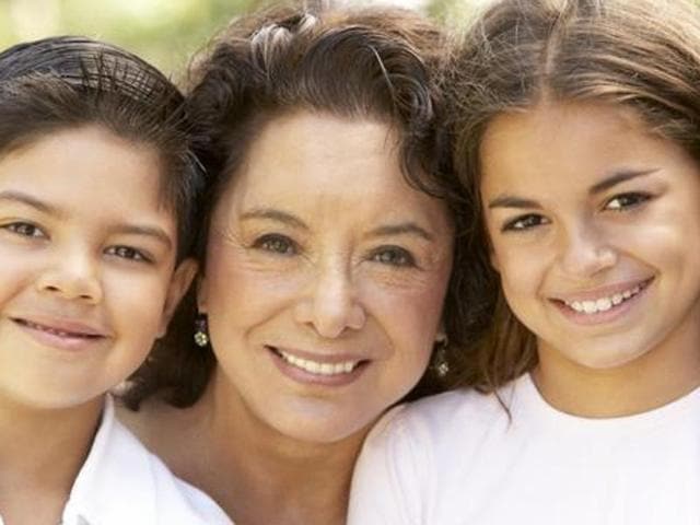 Educated parents spend more time with kids: Study | Hindustan Times