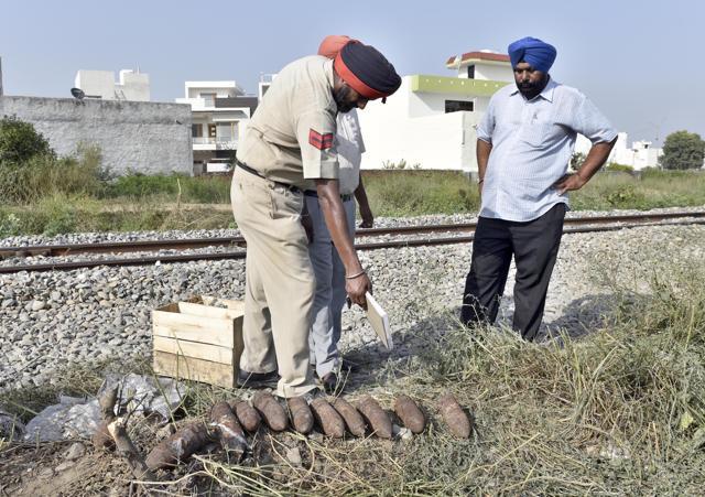 12 old, rusted bombs found near Attari-Amritsar rail line | Hindustan Times