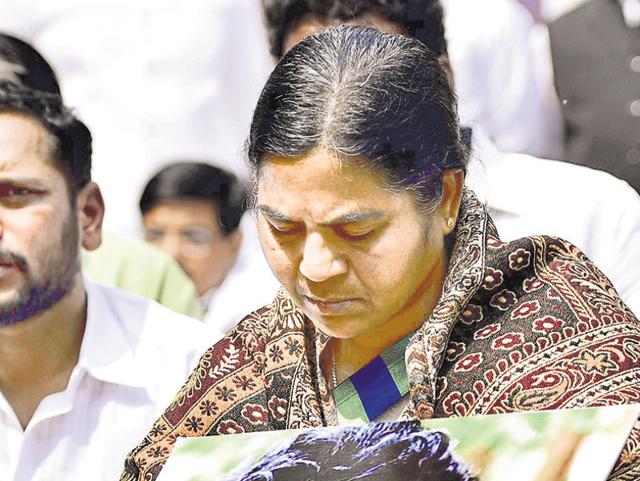 Vemula’s mother set to campaign against BJP in UP elections | Latest ...