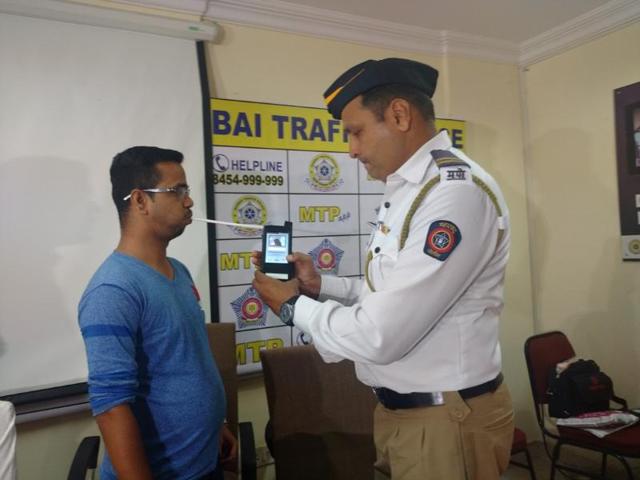 Traffic police start testing high-tech breathalysers | Mumbai news