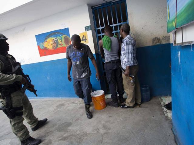 More than 100 inmates escape Haiti prison, one guard dead: Official ...
