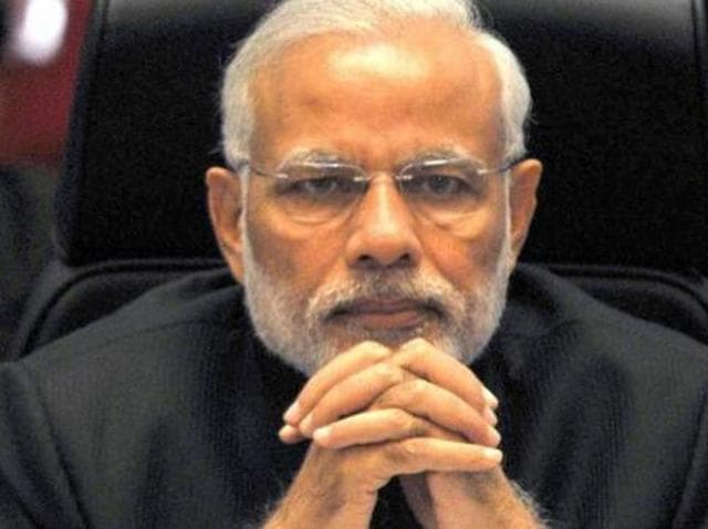 PM Modi hits it out of the stadium: How Bollywood reacted on notes ban ...