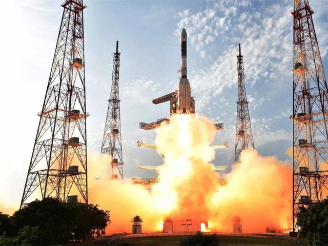 Isro creates ‘lunar craters’, conducts tests for Chandrayaan-2 mission ...