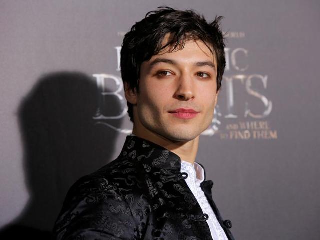 Redmayne comes Rowling into Manhattan for the Fantastic Beasts premiere ...