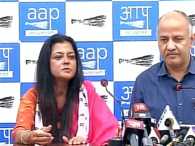 Suspended BJP leader Kirti Azad’s wife Poonam joins AAP | Latest News Delhi