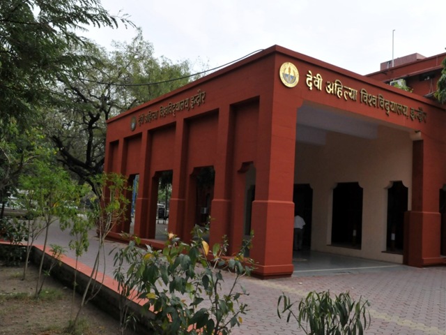 Indore: DAVV extends date to submit exam forms | Hindustan Times