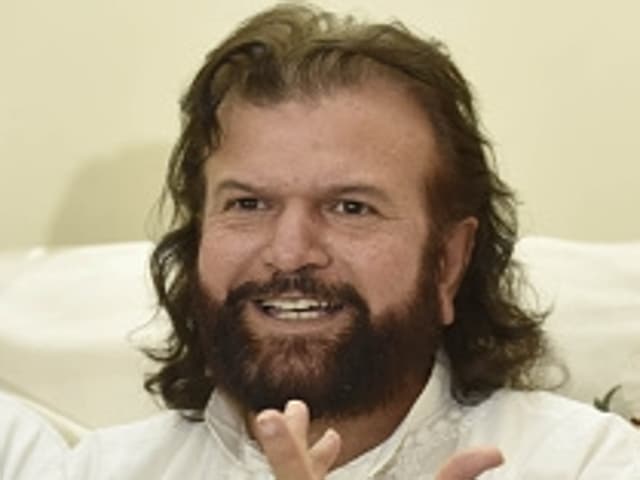 Going against party line, Hans backs Punjab govt’s move | Hindustan Times