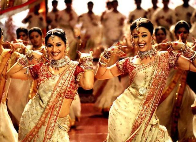 Get your own Bollywood bride look by choosing any of these iconic ...