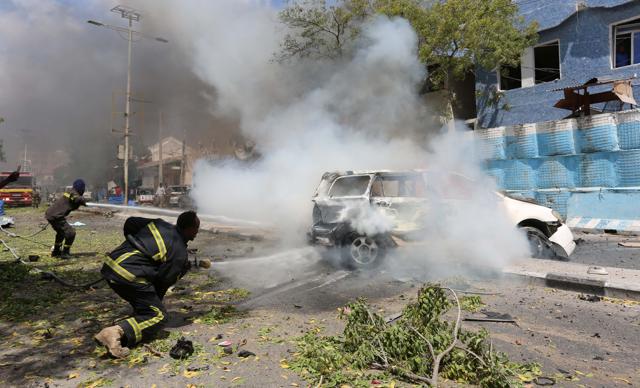 At least 8 killed in car bomb blast in Somalia’s capital Mogadishu ...