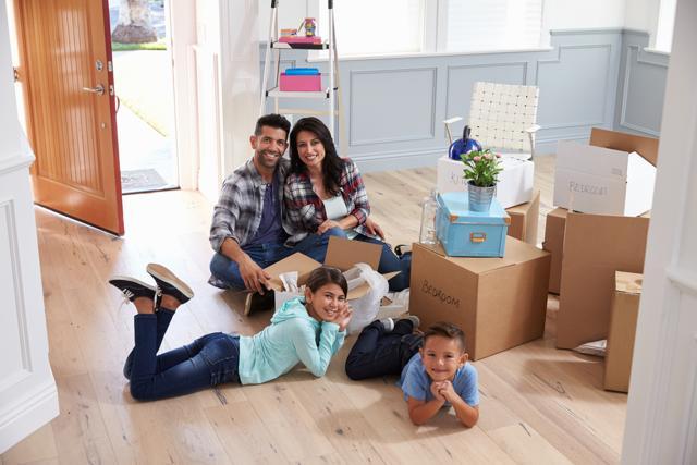 Having kids linked to a longer life compared to being childless, finds ...