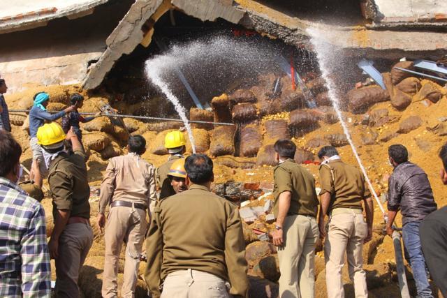 6 dead, 20 trapped in collapsed building in Kanpur, rescue efforts underway | India News