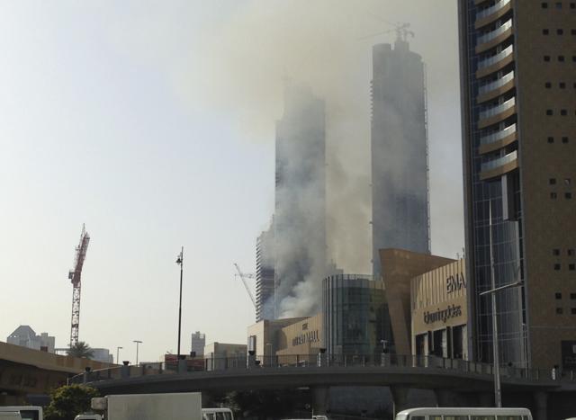In pics | ‘Plumes and plumes of smoke’: Fire breaks out at Dubai ...