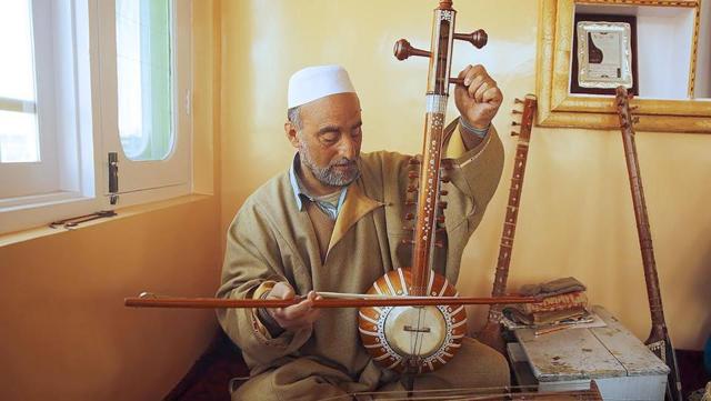 Tradition in young hands: Teen girls help preserve Kashmir’s classical ...