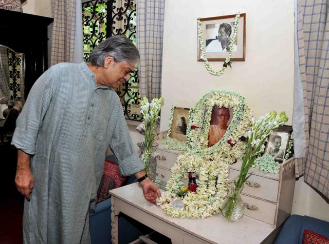 A case worthy of Feluda: Where in the world is Satyajit Ray’s Oscar ...