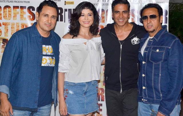 Akshay Kumar attends ex-girlfriend Pooja Batra’s film screening | Bollywood