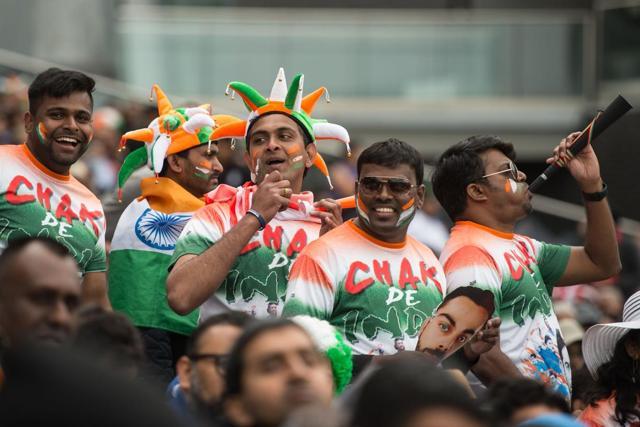 India vs Pakistan: Players, fans display spirit of cricket at Edgbaston ...