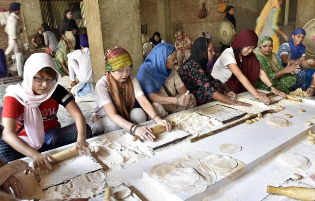 HT Explainer: How and why Golden Temple’s langar will go solar ...