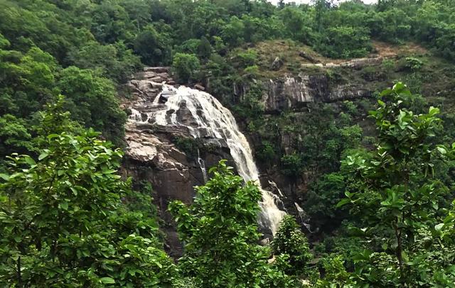 Ranchi waterfalls beckon you. What are you waiting for? - Hindustan Times