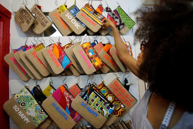 Sustainable fashion: This designer turns cloth sacks into stylish ...