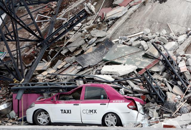 In pics: Despair, shock, scramble for survivors after Mexico earthquake ...