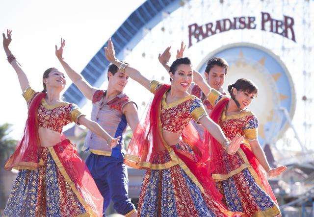 Lighting up America: Diwali festivals grow in US, from Disney to Times ...