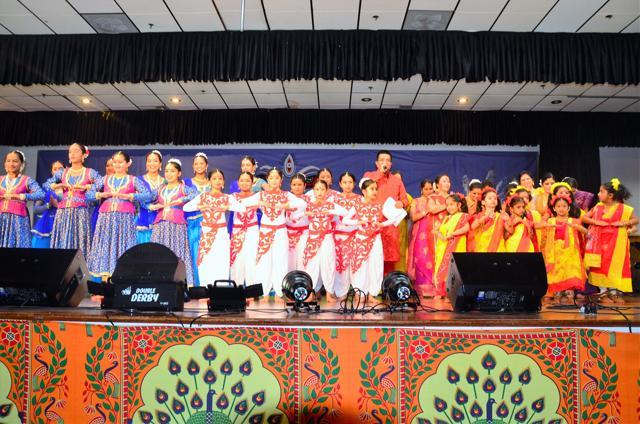 The Durga Puja fever is still on: Bengalis in the West gear up to take ...