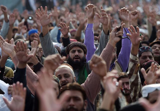In pics: Islamabad stands still as Pak issues ‘last warning’ to ...