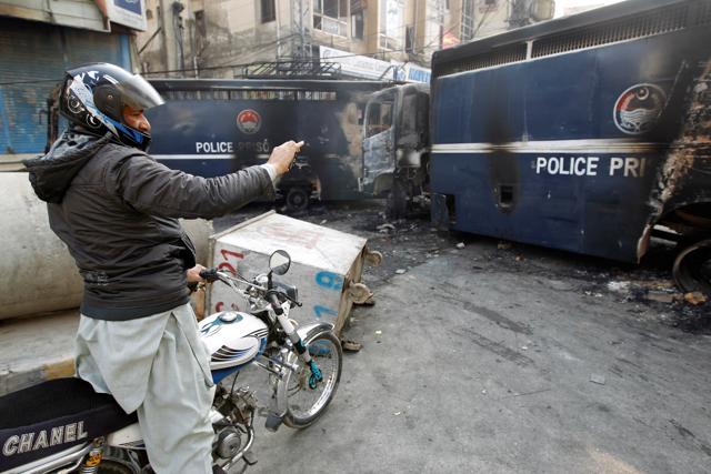 Islamabad protests: Here’s why violence erupted in Pakistan | World News